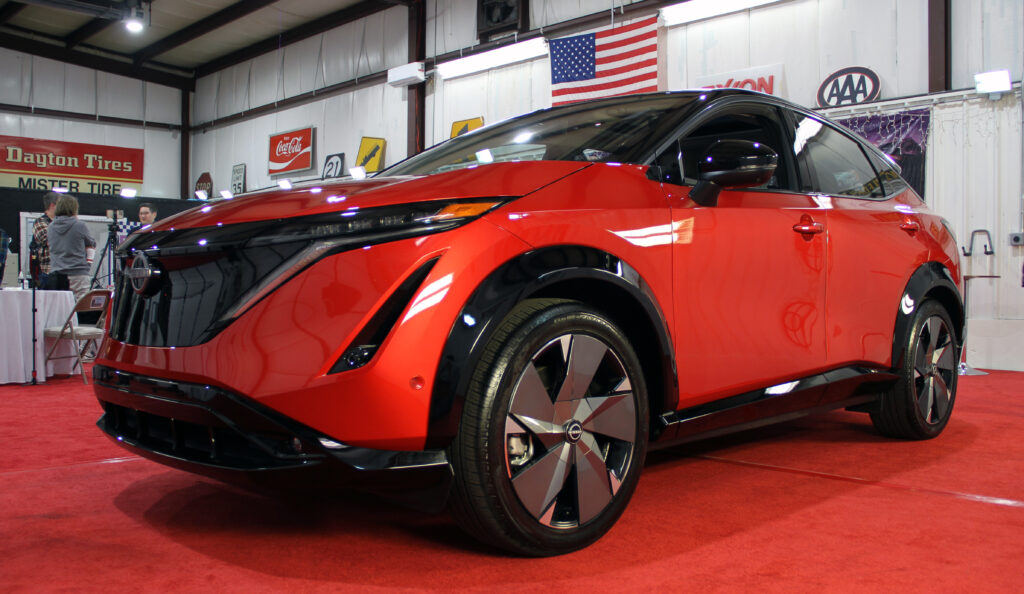 Nissan Introduces The All-Electric, All-Wheel-Drive Ariya e-4ORCE SUV ...